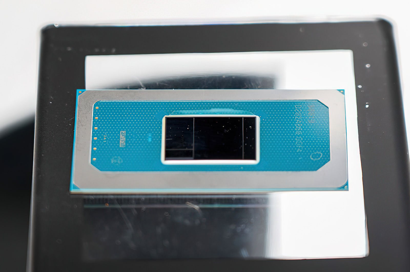 Welcome to Vmodtech.com : | อินเทลเผยภาพซีพียู Intel “Meteor Lake” รุ่นที่ 14 ในงาน Vision ...