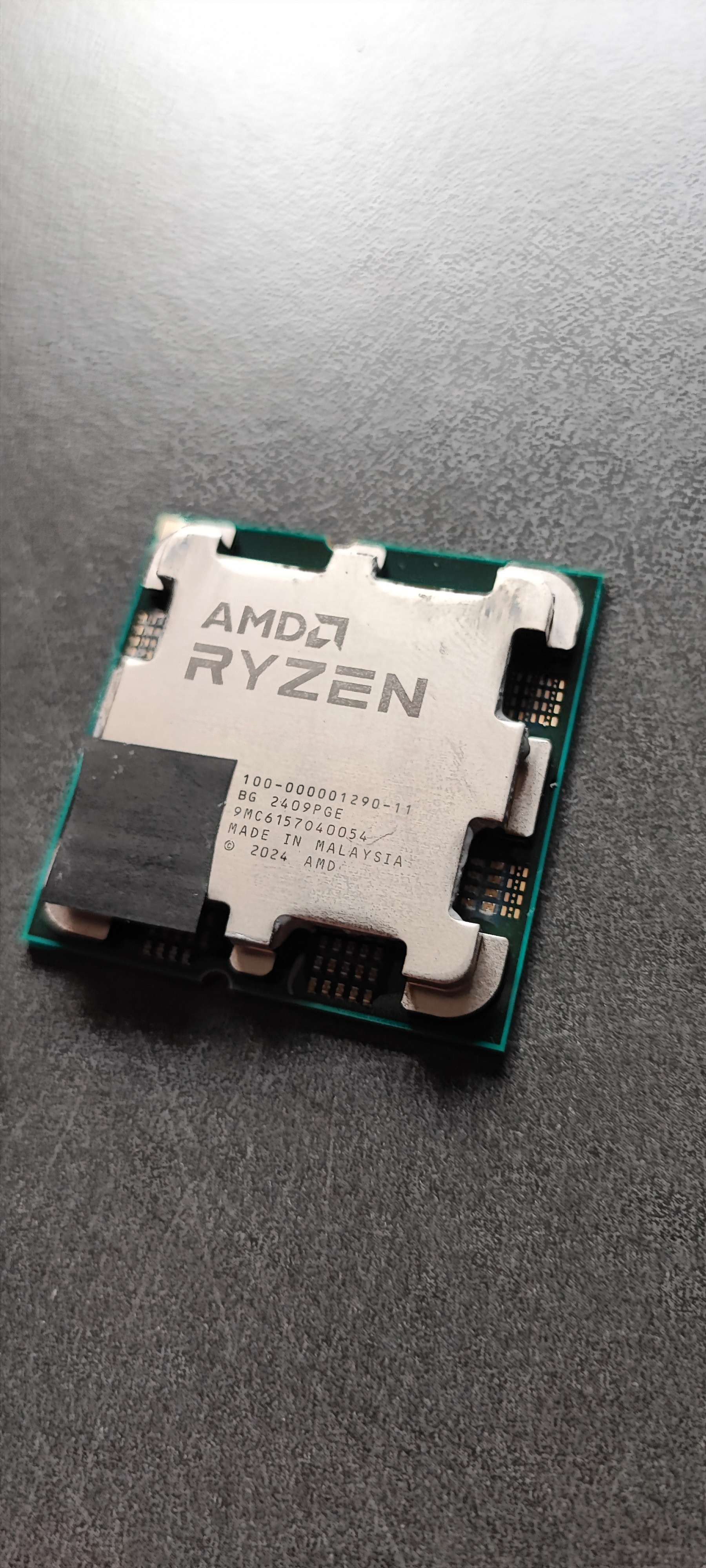 Welcome to Vmodtech.com : | หลุดภาพซีพียู AMD Ryzen 9000 “Granite Ridge” สถาปัตย์ ZEN5 รุ่น ES ...
