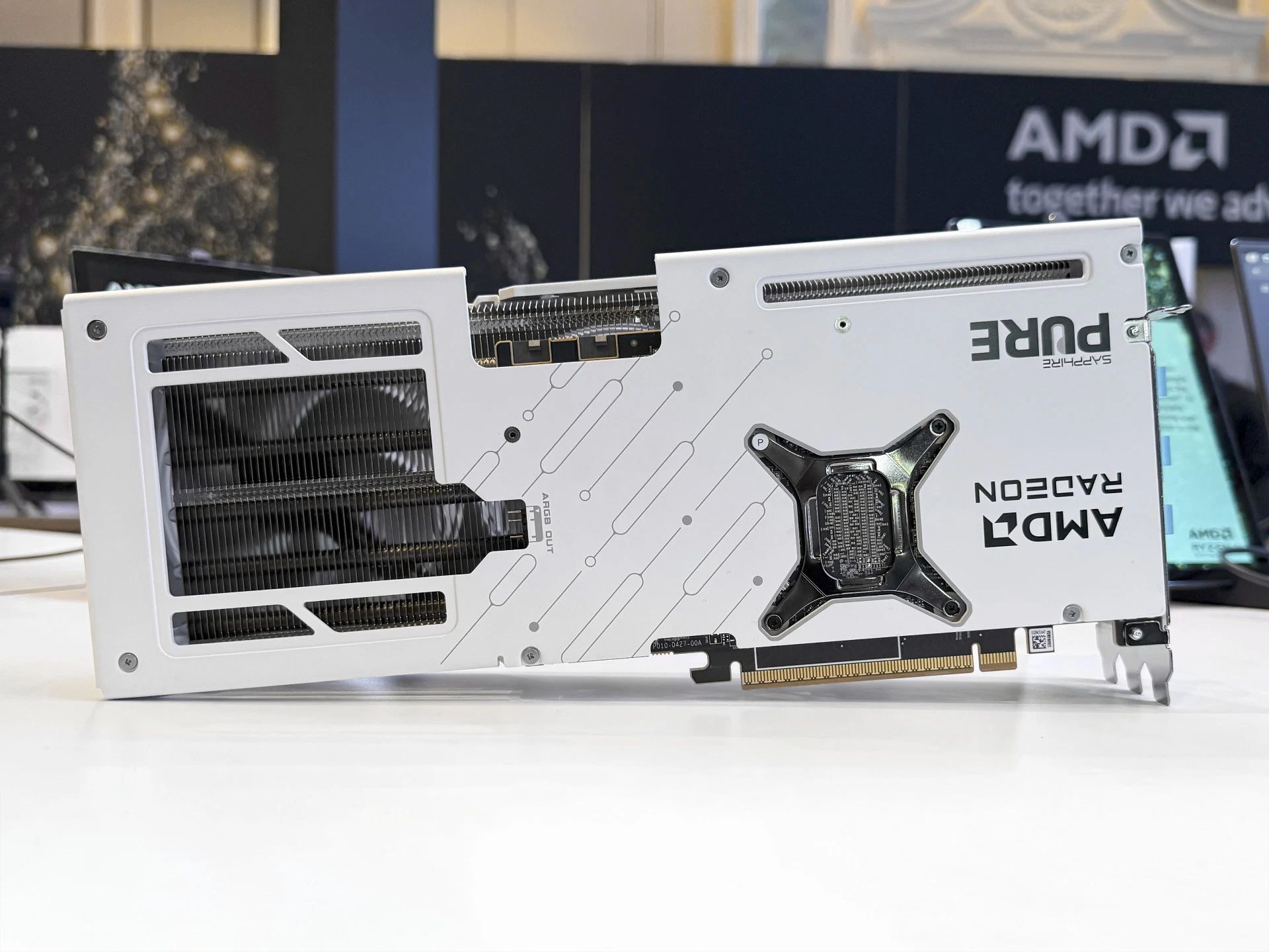 Welcome to Vmodtech.com : | Sapphire เตรียมเปิดตัวการ์ดจอ Sapphire Radeon RX 9070 PURE series ...